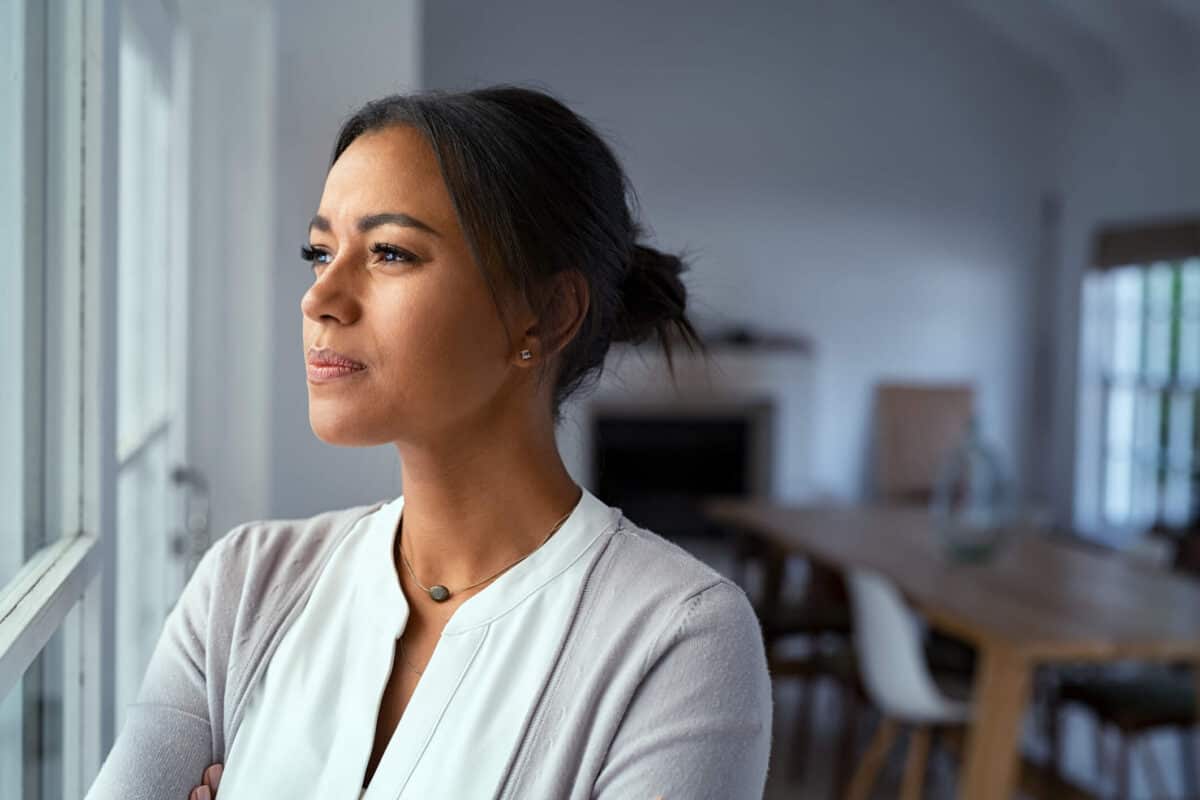 Ménopause précoce : symptômes, causes et traitements